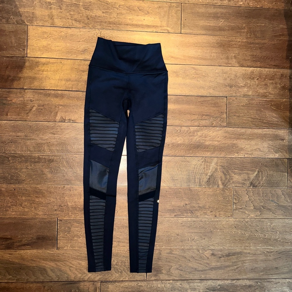 Alo Yoga Faux Leather Moto Leggings - Gem